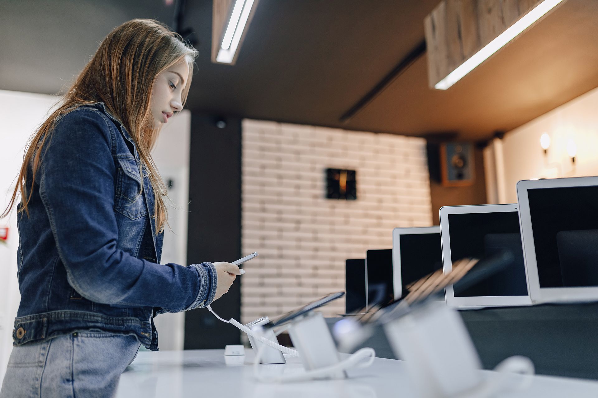 How to Increase Sales in Electronic Retail Stores? | SOLUM ESL How to Increase Sales in Electronic Retail Stores? | SOLUM ESL