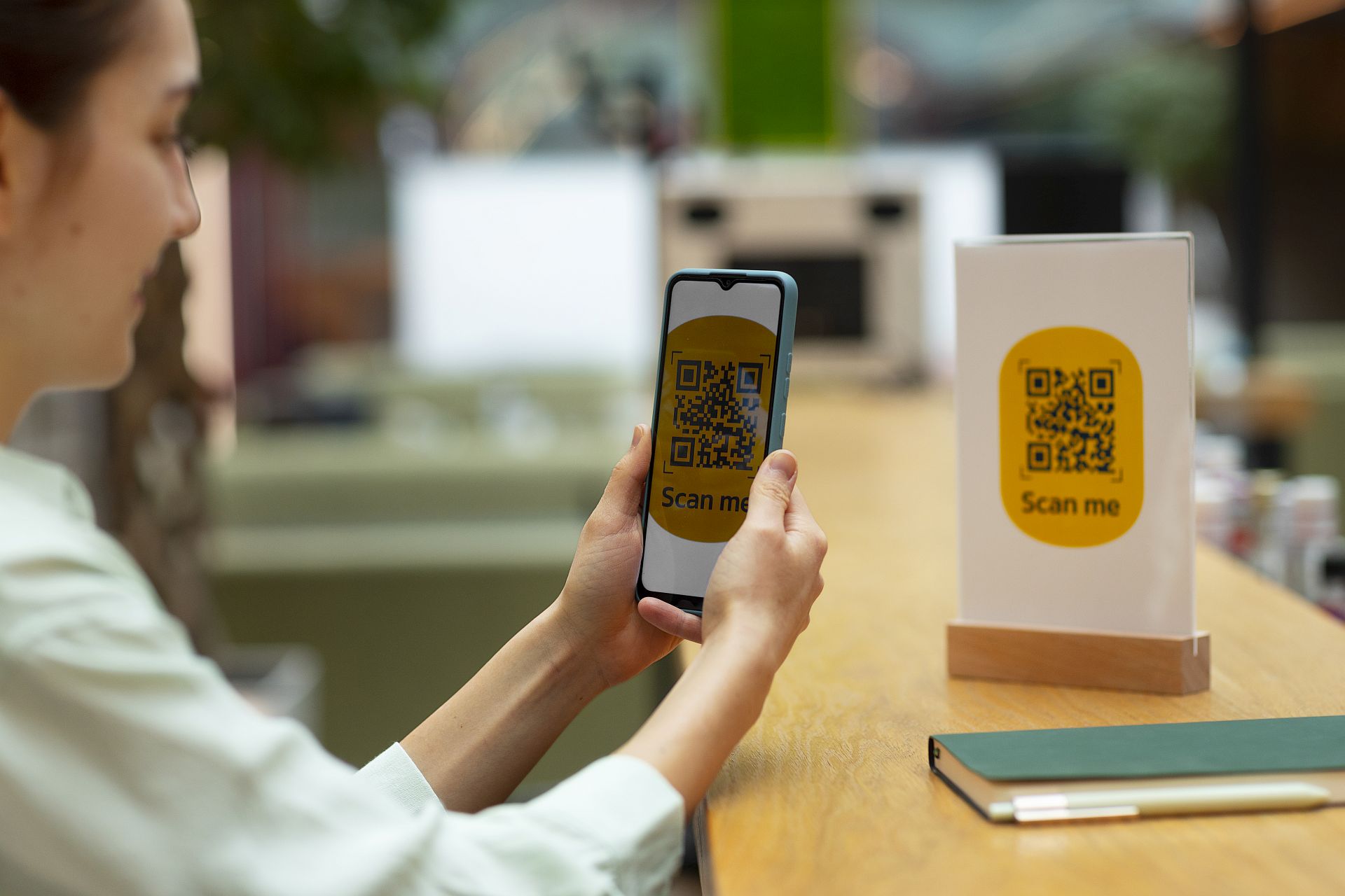 QR Codes in Retail Stores: What You Need to Know | SOLUM ESL