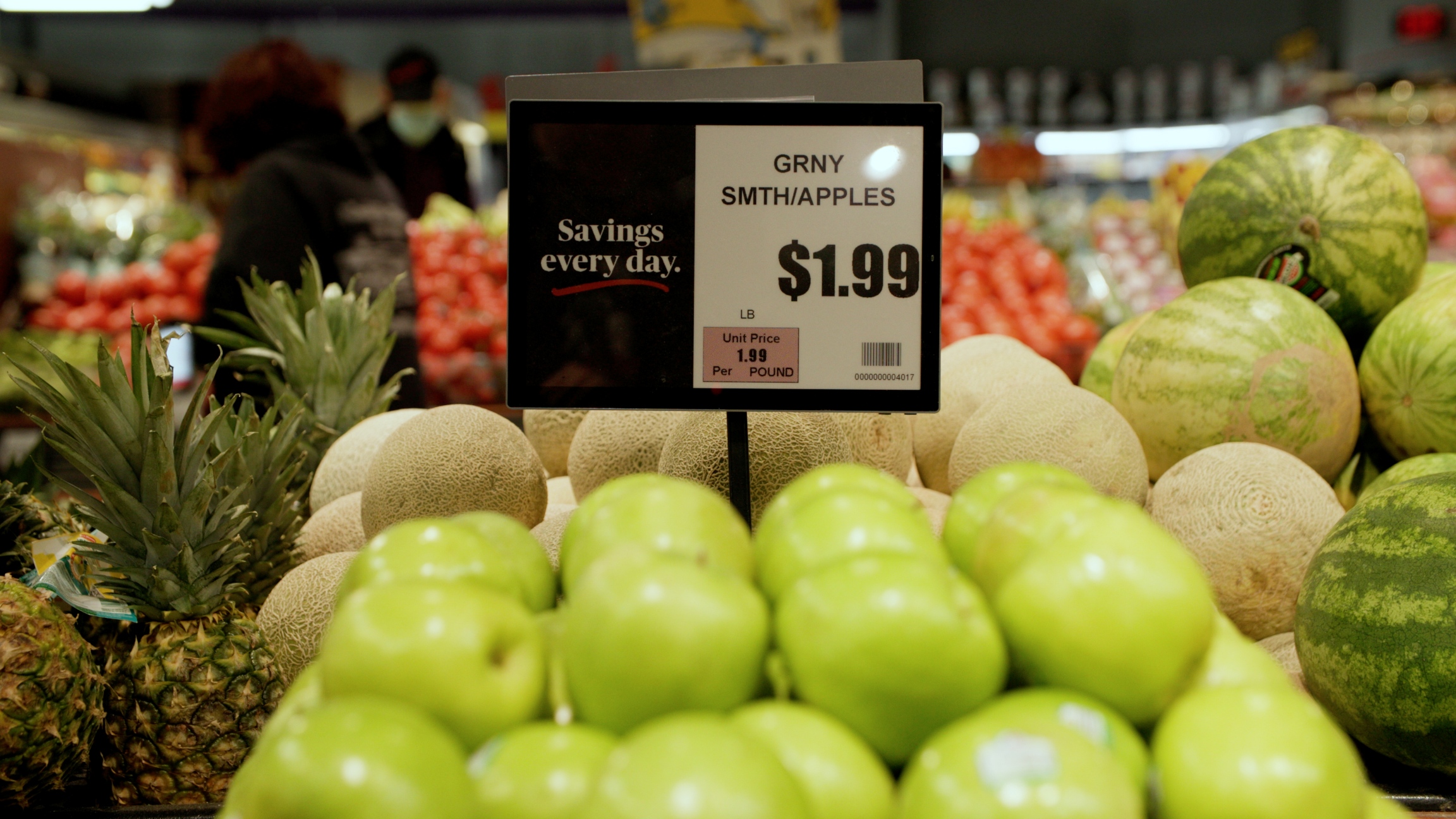 Smart Retail: How to Achieve it with Digital Labels | SOLUM